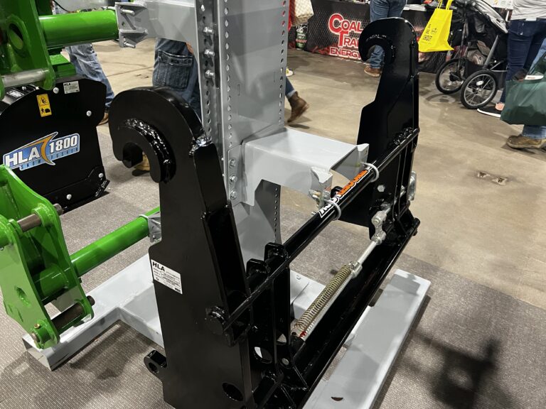 Manitou 5519 Telehandler Qtach to Universal Skid Loader Q/A Adapter